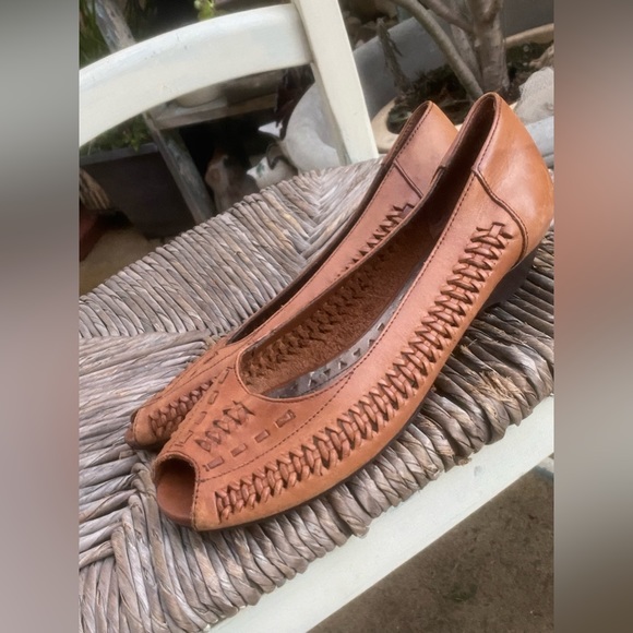 Covington | Shoes | Vintage Covington Winnie Braided Leather Wedge Heel ...
